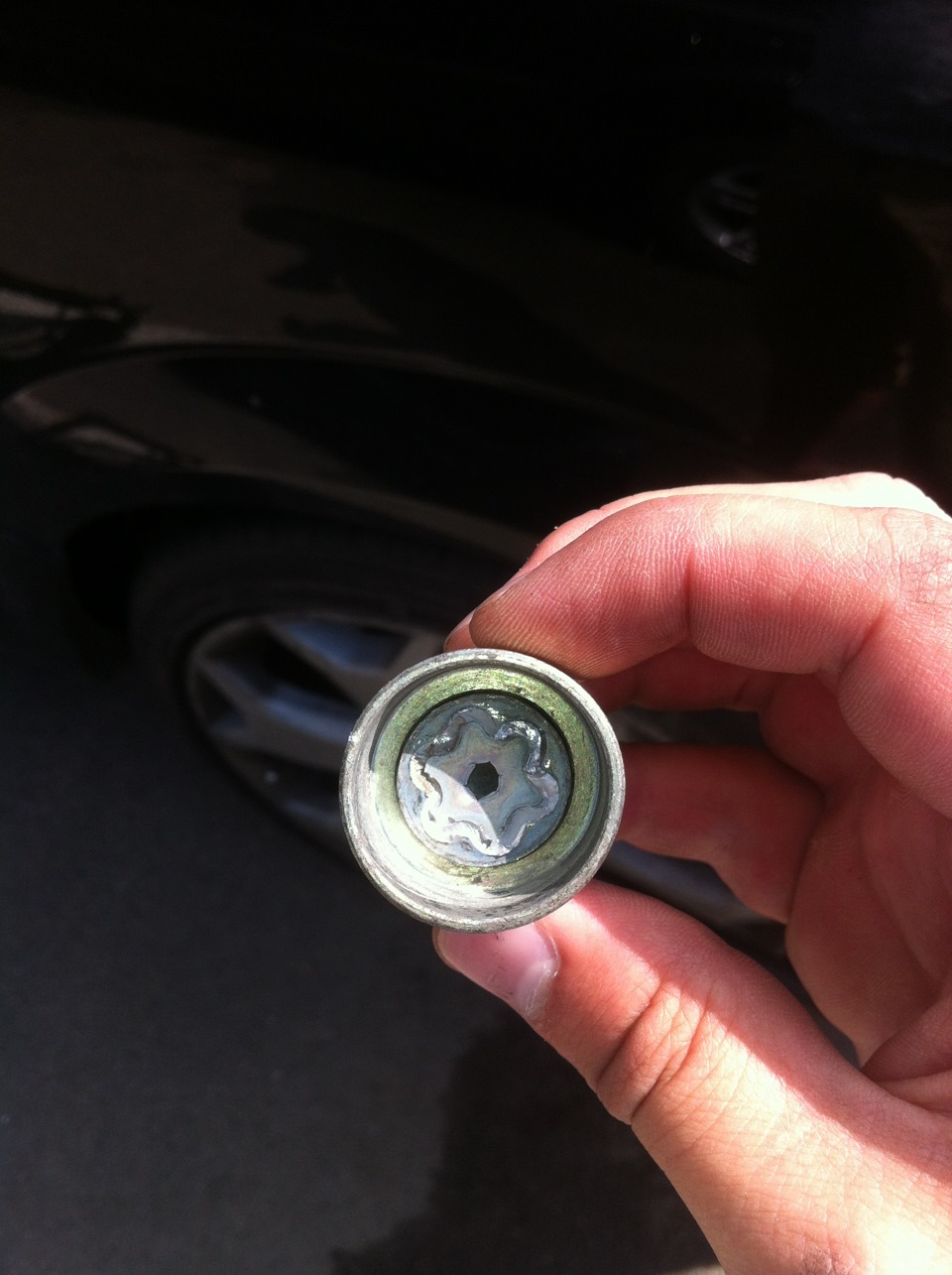 сломал болт сектерку на колеса. — Opel Astra H, 1,8 л, 2008 года ...