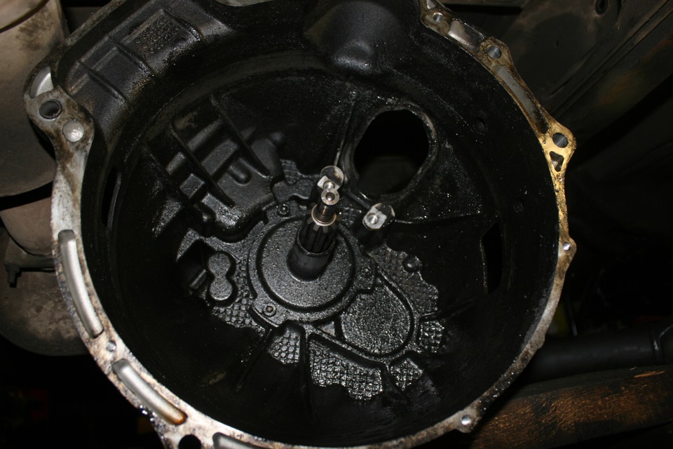 Замена сцепления и сальника коленвала Iveco Daily 35С15 2008 г.в ...