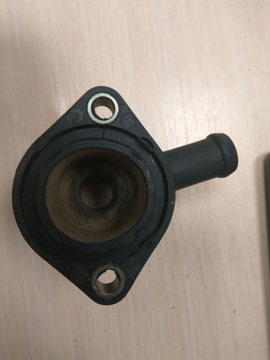 Фланец системы охлаждения — Volkswagen Sharan (1G), 1,9 л, 2002 года ...