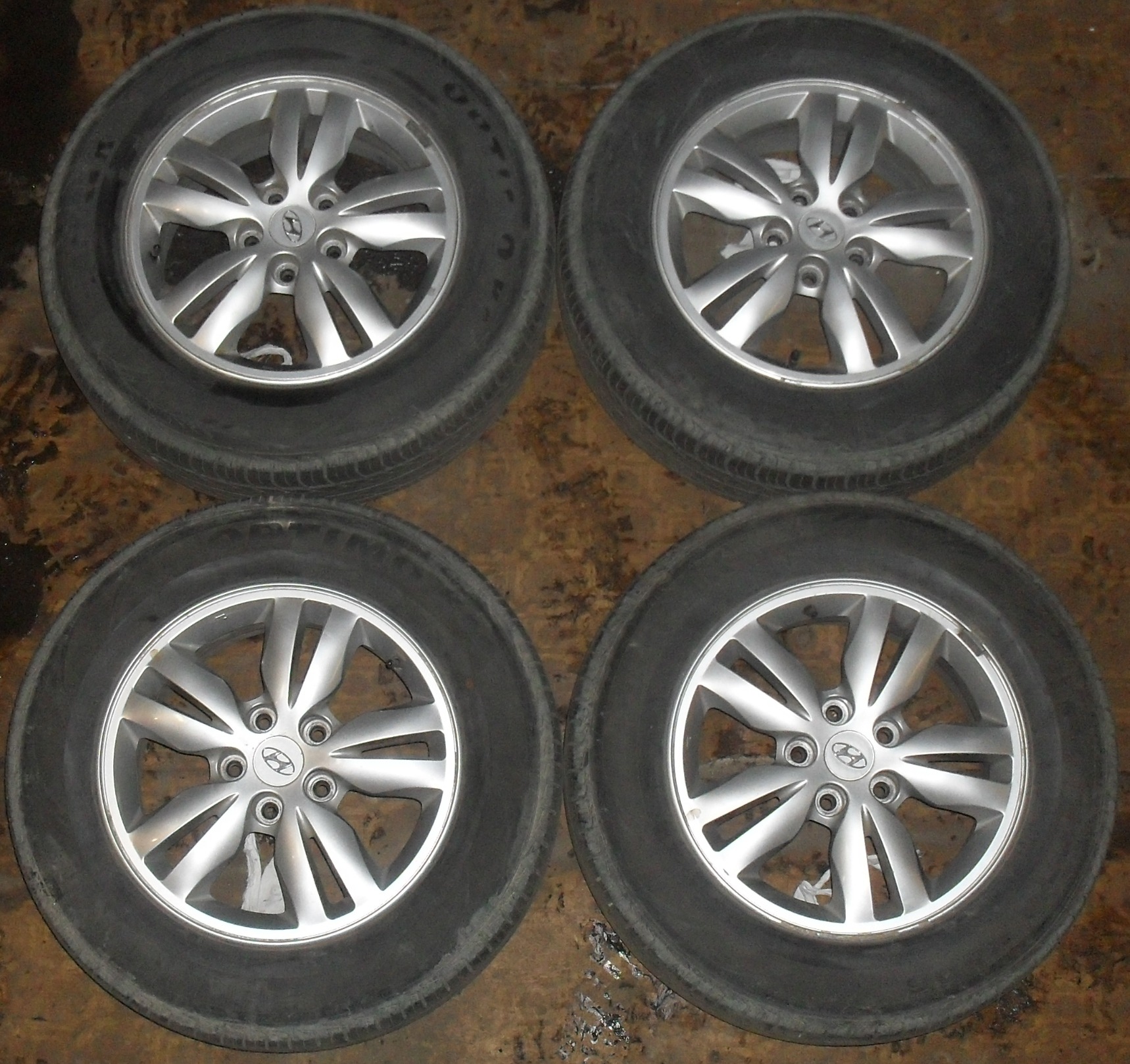Продаю родной комплект резина + диски. — Hyundai Tucson (JM), 2 л, 2008 ...