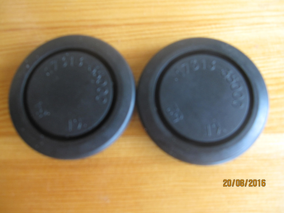 Заглушка 17313 35000 в передние подкрылки. — Hyundai Solaris (1G), 1,6 ...