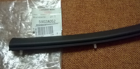 5902A052 УПЛОТНИТЕЛЬ КАПОТА Mitsubishi | Запчасти на DRIVE2
