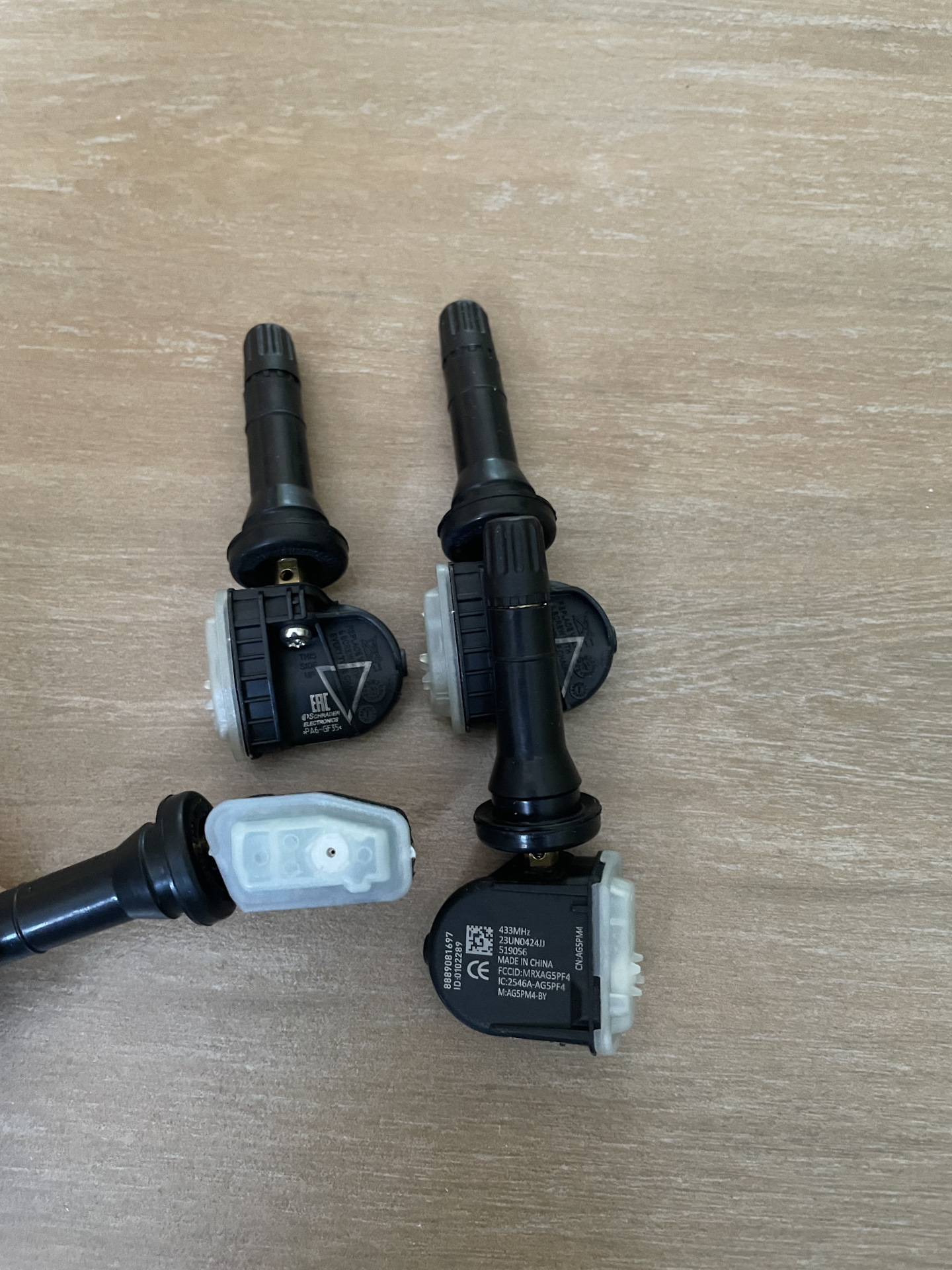 Датчики давления колес — Geely Monjaro, 2 л, 2023 года | запчасти | DRIVE2