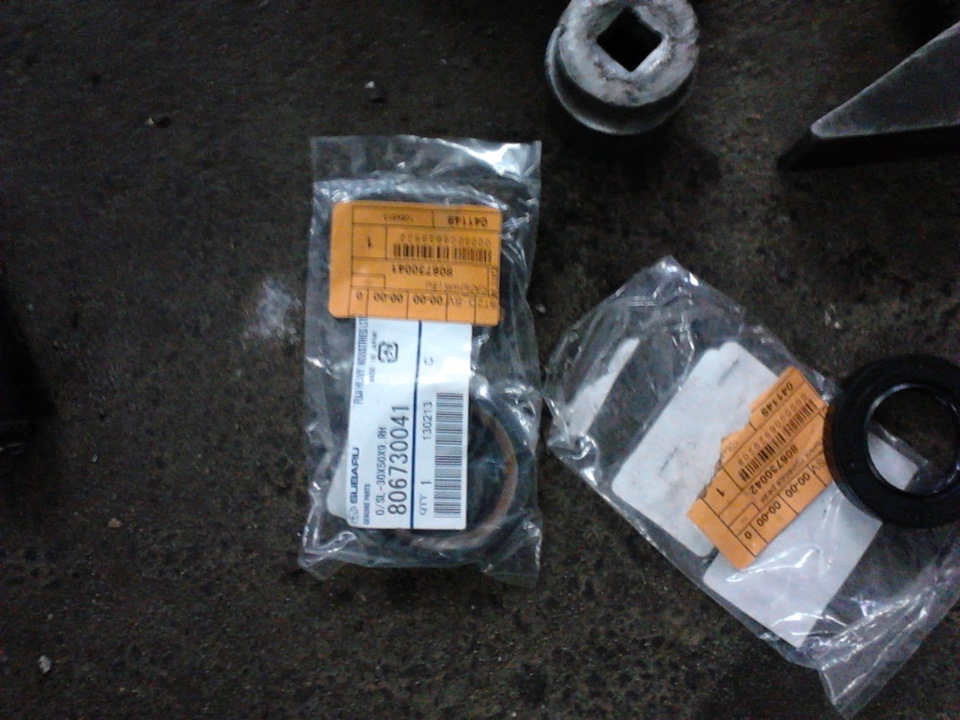 806730042 Сальник привода FR SB Forester SF# 96-02, Impreza GC/GF/GD/GG ...