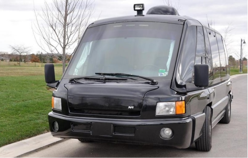 Mauck MSV 1120S Executive Coach Limousine\Advanced Bus Industries LLC ...