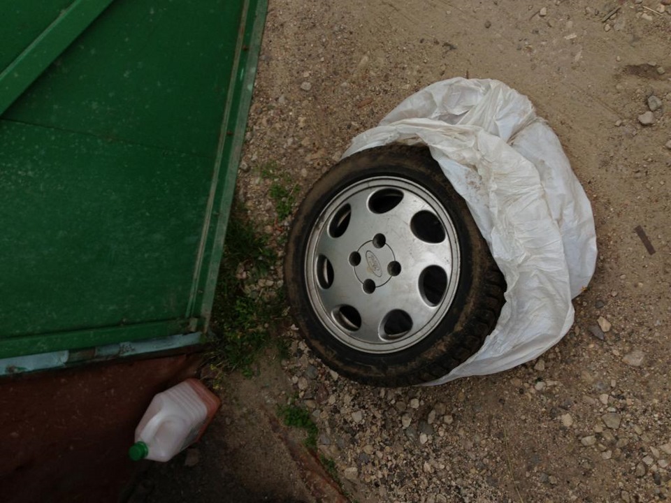 Продам Зимнию резину на литье — Ford Fiesta (Mk V), 1,4 л, 2006 года ...