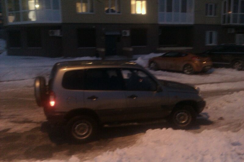 Стойки в глянце — Chevrolet Niva (1G), 1,7 л, 2007 года | стайлинг | DRIVE2