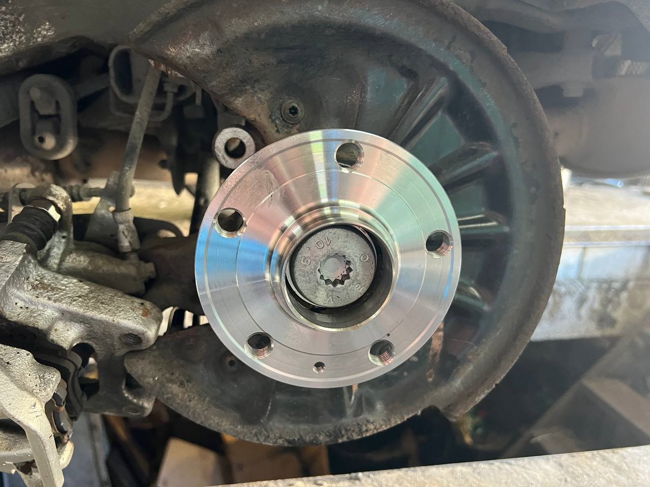 Ступицы Задние — 262750 км. — Skoda Octavia A7 Mk3, 1,8 л, 2013 года ...