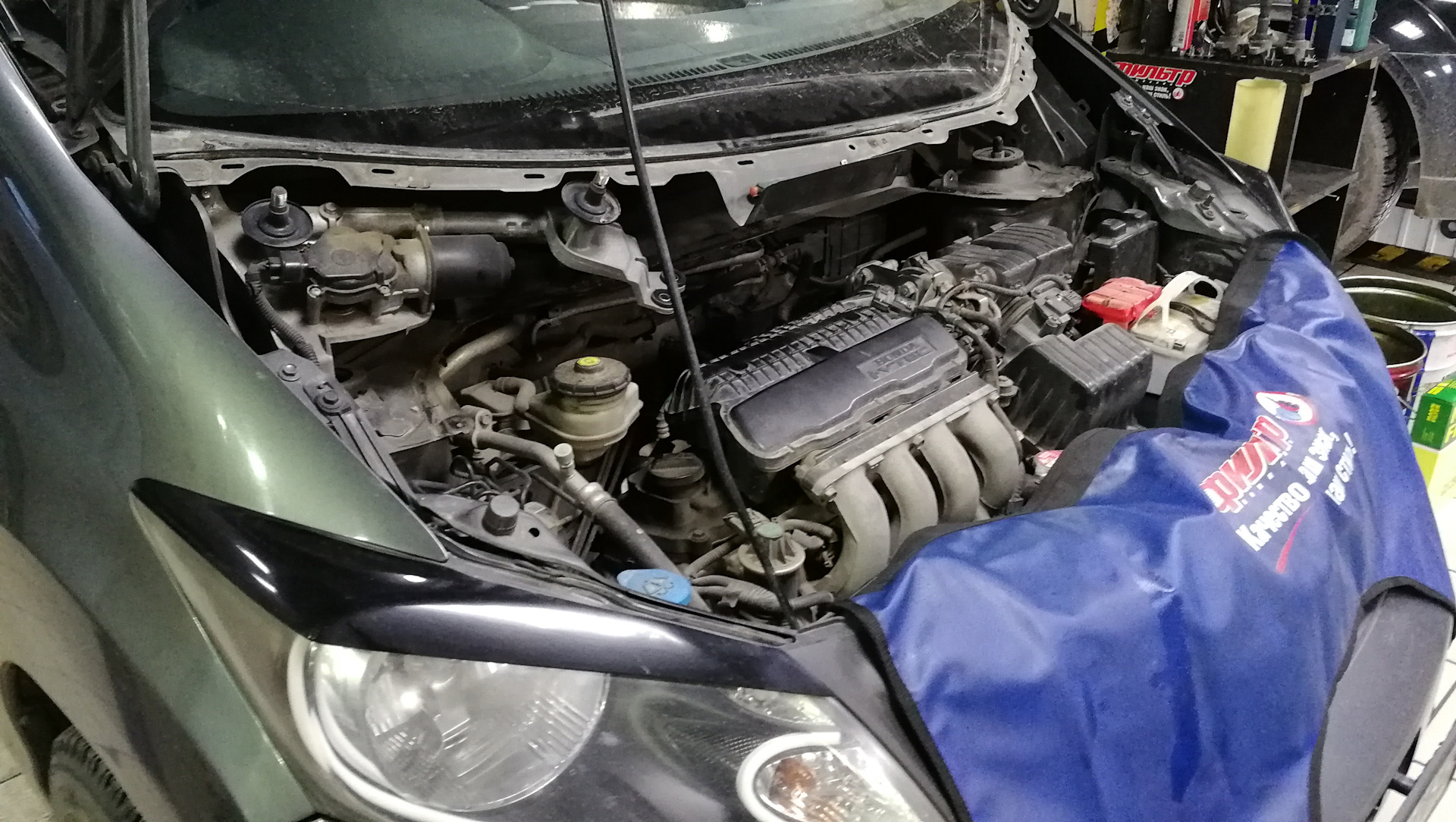 Замена свечей — Honda Freed (1G), 1,5 л, 2008 года | визит на сервис ...