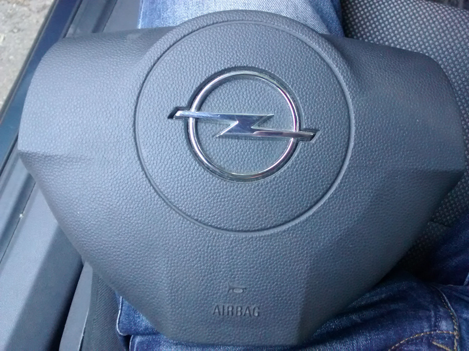 [19] Vauxhall here! (подушка в руль) — Opel Astra H GTC, 1,6 л, 2009 ...