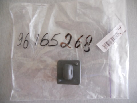 96165268 Держатель стойки-фиксатора капота GM | Запчасти на DRIVE2