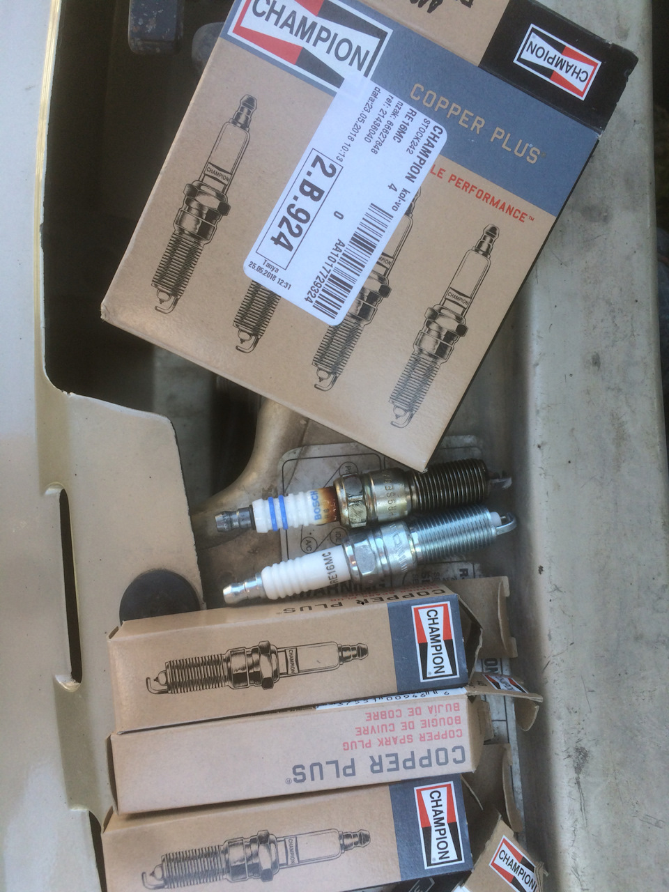 RE16MC Свеча зажигания 2.4 01- CHAMPION | Запчасти на DRIVE2