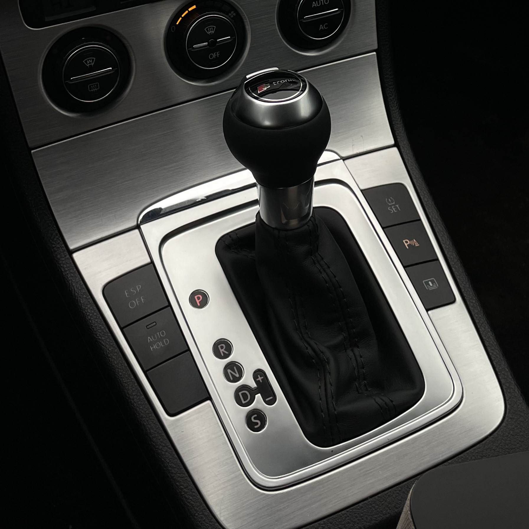 Установка ручки акпп s-tronic — Volkswagen Passat B6, 2 л, 2008 года | стайлинг | DRIVE2