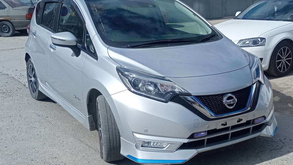 Nissan Note e-Power 1.2 гибридный 2018 | 4WD на DRIVE2