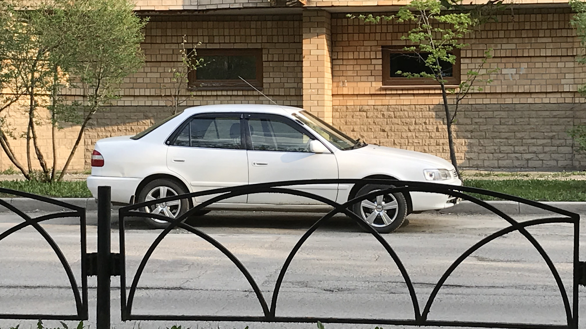 Toyota Corolla (110) 1.6 бензиновый 1999 | AE114 ПРАВильный руль. на DRIVE2