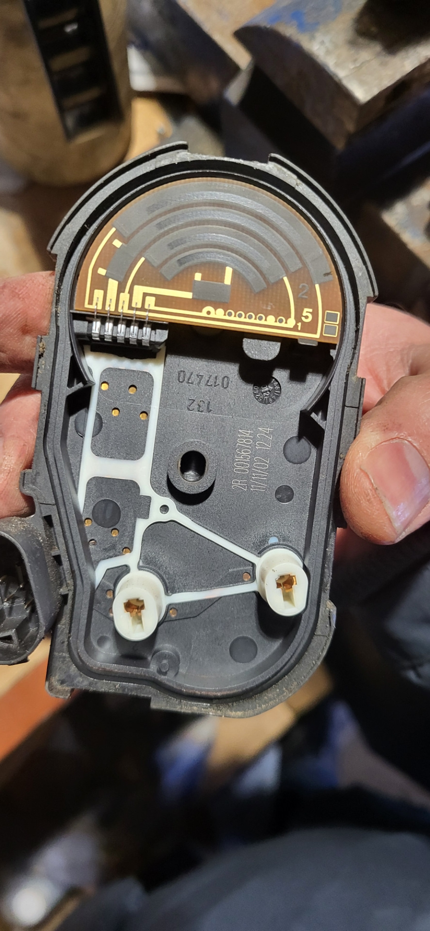 Дроссельная заслонка — Cadillac CTS (1G), 3,2 л, 2004 года | поломка ...