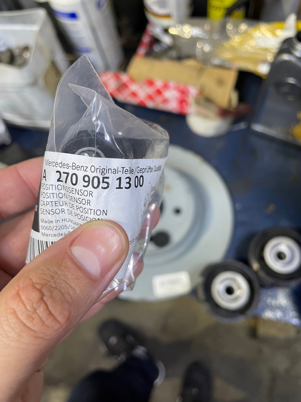 A2709051300 ДАТЧИК ПОЛОЖЕНИЯ КОЛЕНВАЛА (POSITION SENSOR) Mercedes ...