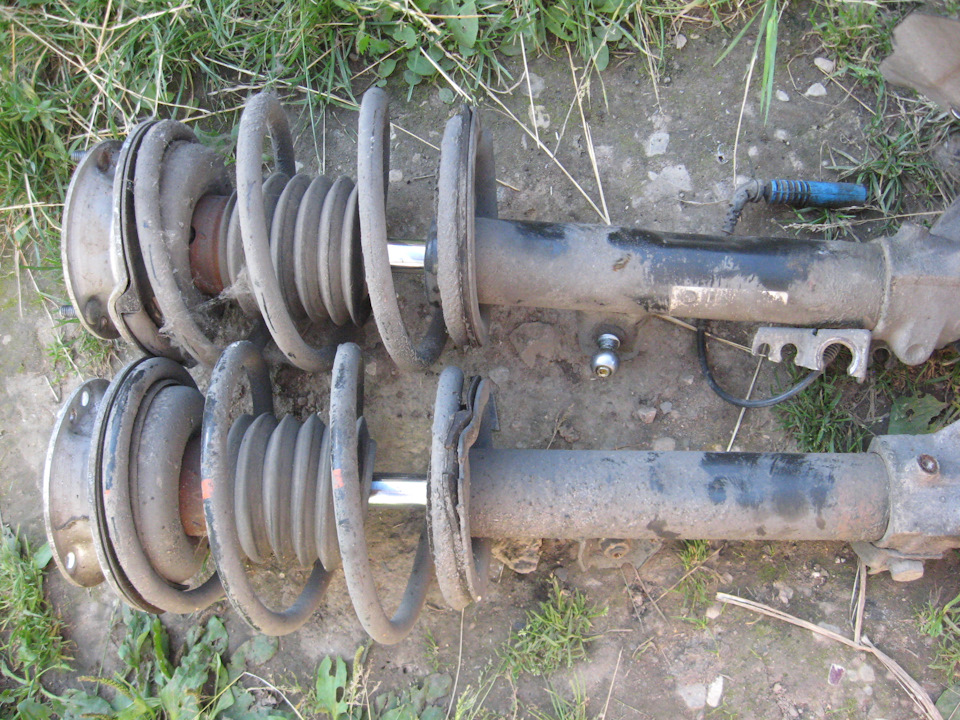 Замена передних стоек BMW E46 Compact — DRIVE2