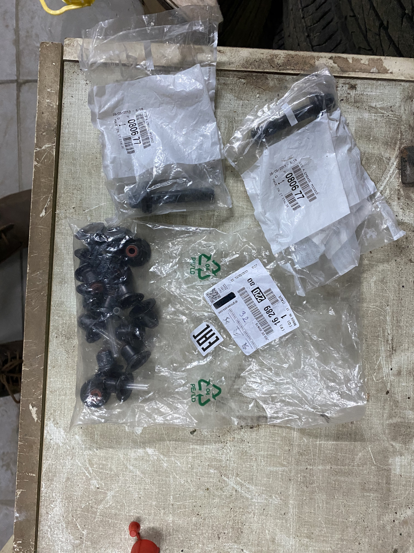 замена маслосъемных колпачков, мембраны клапанной крышки MINI copper ...