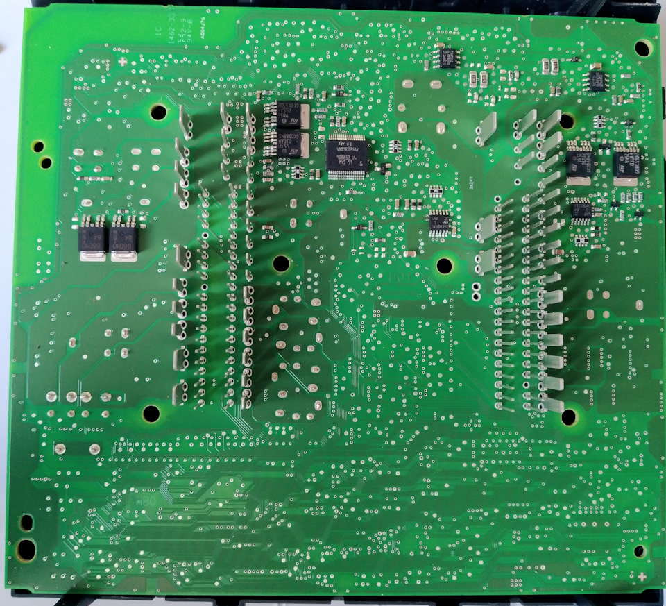 Сравнение внутреннего мира BCM 6R0 937 087 R и 7E0 937 090 D — Skoda ...