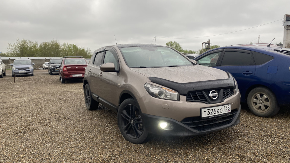 Красная масленка — Nissan Qashqai (1G), 2 л, 2010 года | поломка | DRIVE2
