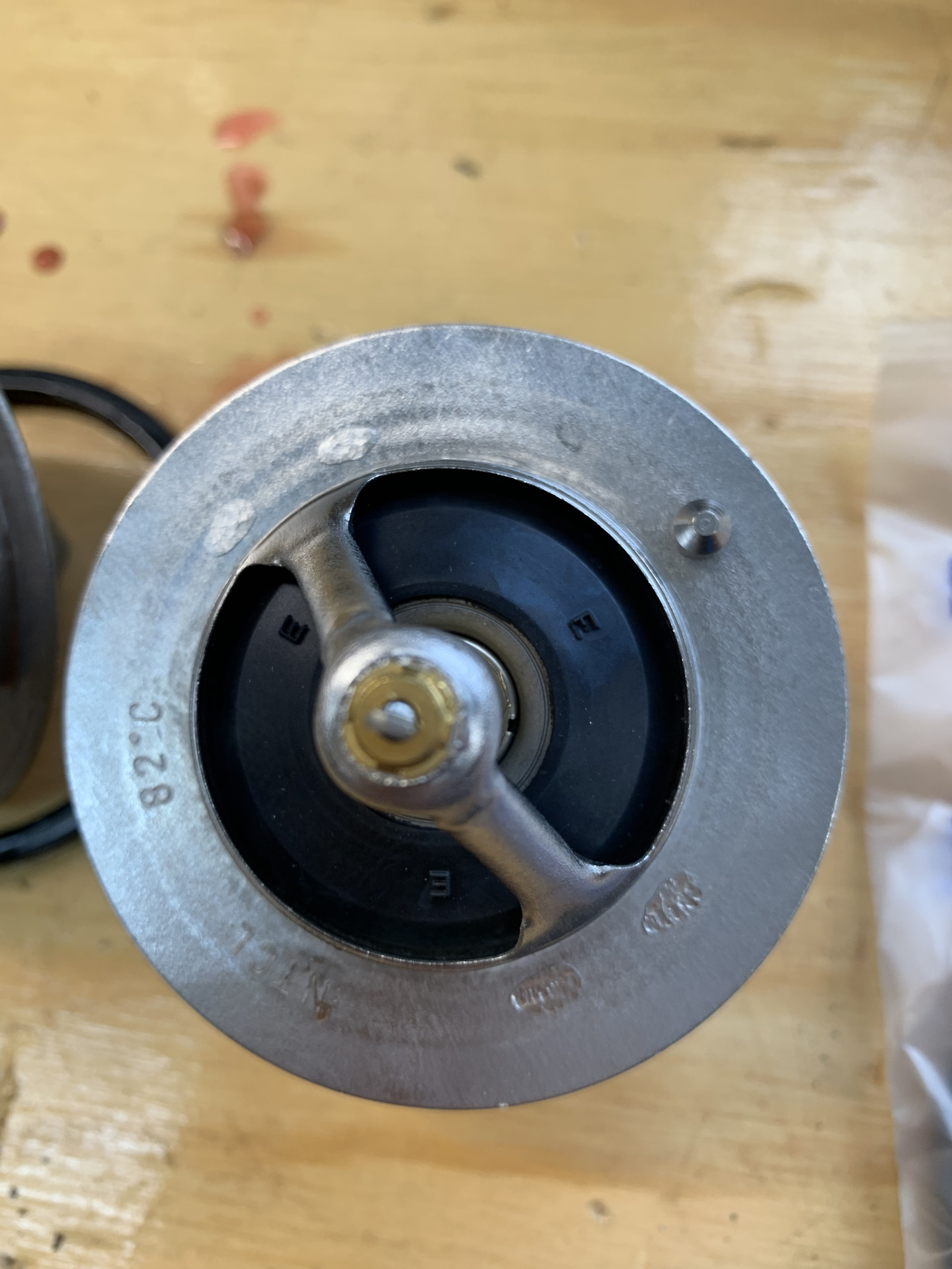 Замена термостата 3UZ-FE — Toyota Land Cruiser 40, 4,3 л, 1982 года ...