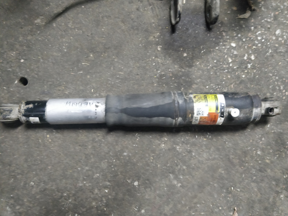 Замена задних амортизаторов и плановое ТО — Chevrolet Tahoe (GMT900), 5 ...