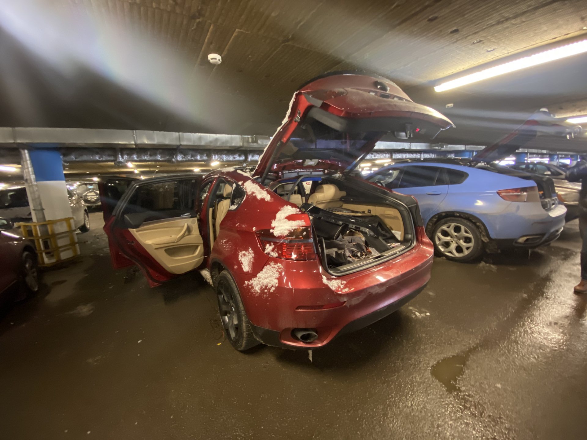 Замена камеры заднего вида — BMW X6 (E71/E72), 3 л, 2009 года | другое ...