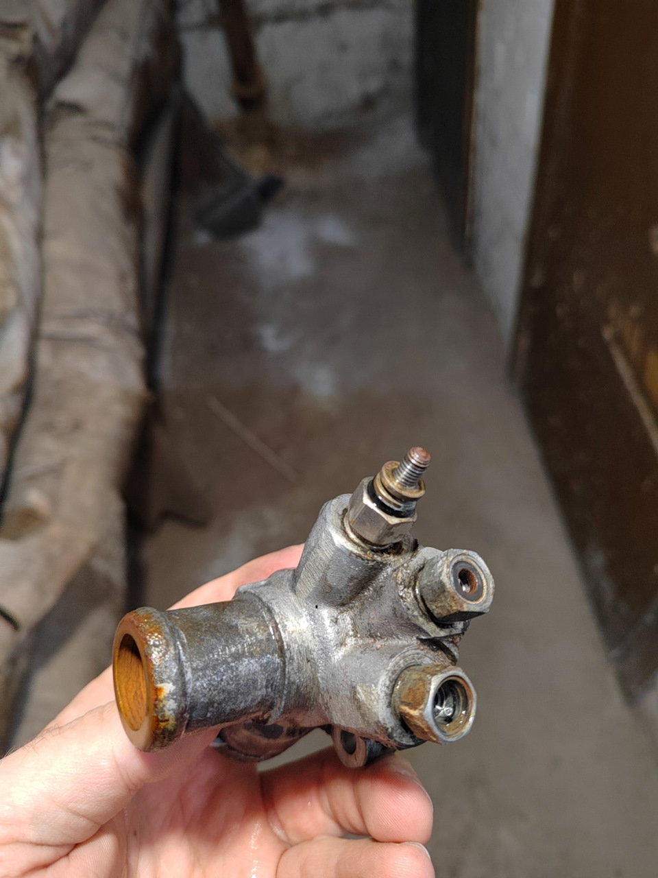 Замена уплотнений фланца подогрева ОЖ + попал на свечи — Volkswagen ...