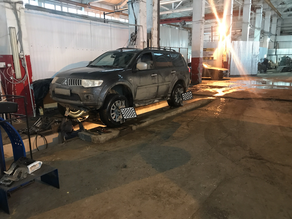 Ревизия развальных болтов — Mitsubishi Pajero Sport (2G), 3 л, 2011 ...