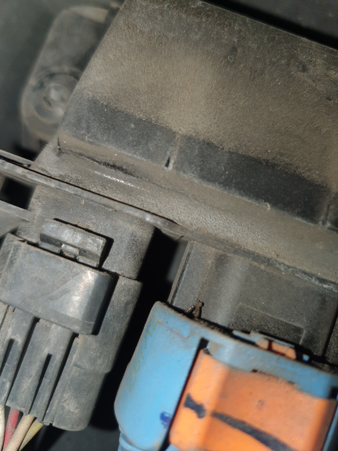 Пропала 2-я скорость вентялитора радиатора и замена реле вентилятора ...