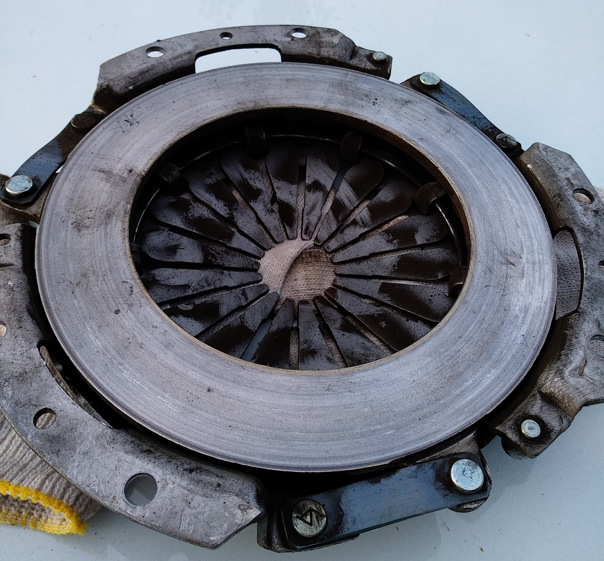 Замена сцепления на Лада Веста 1.6 с роботизированной коробкой — Lada ...