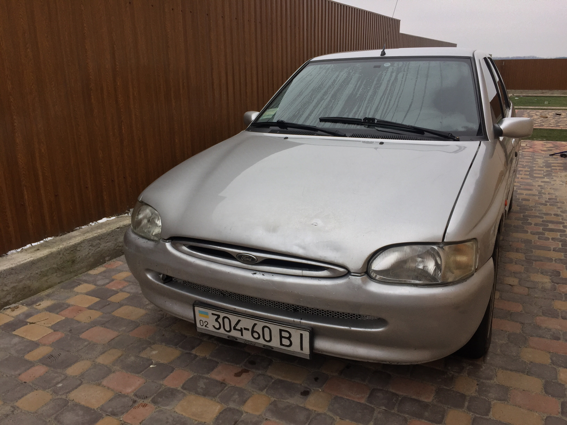 Бывает — Ford Escort Mk6 1 8 л 1998 года ДТП Drive2