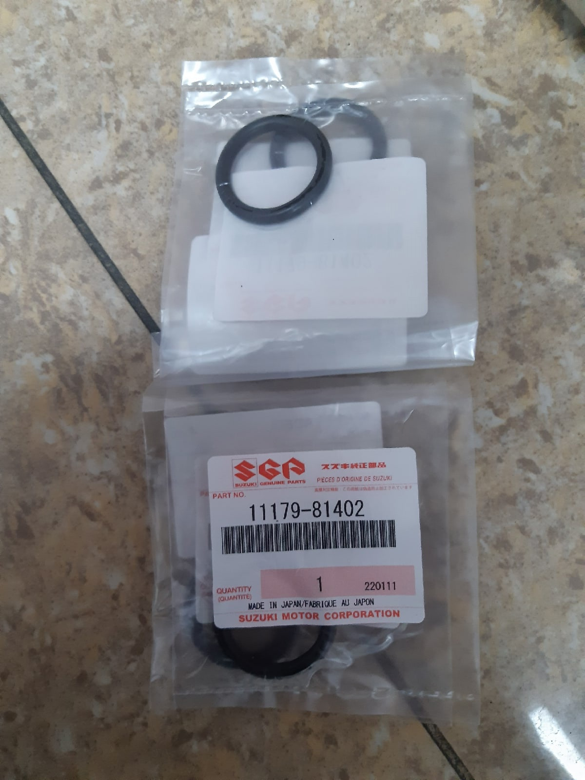 Замена прокладки клапанной крышки — Suzuki Grand Vitara (2G), 2 л, 2008 ...