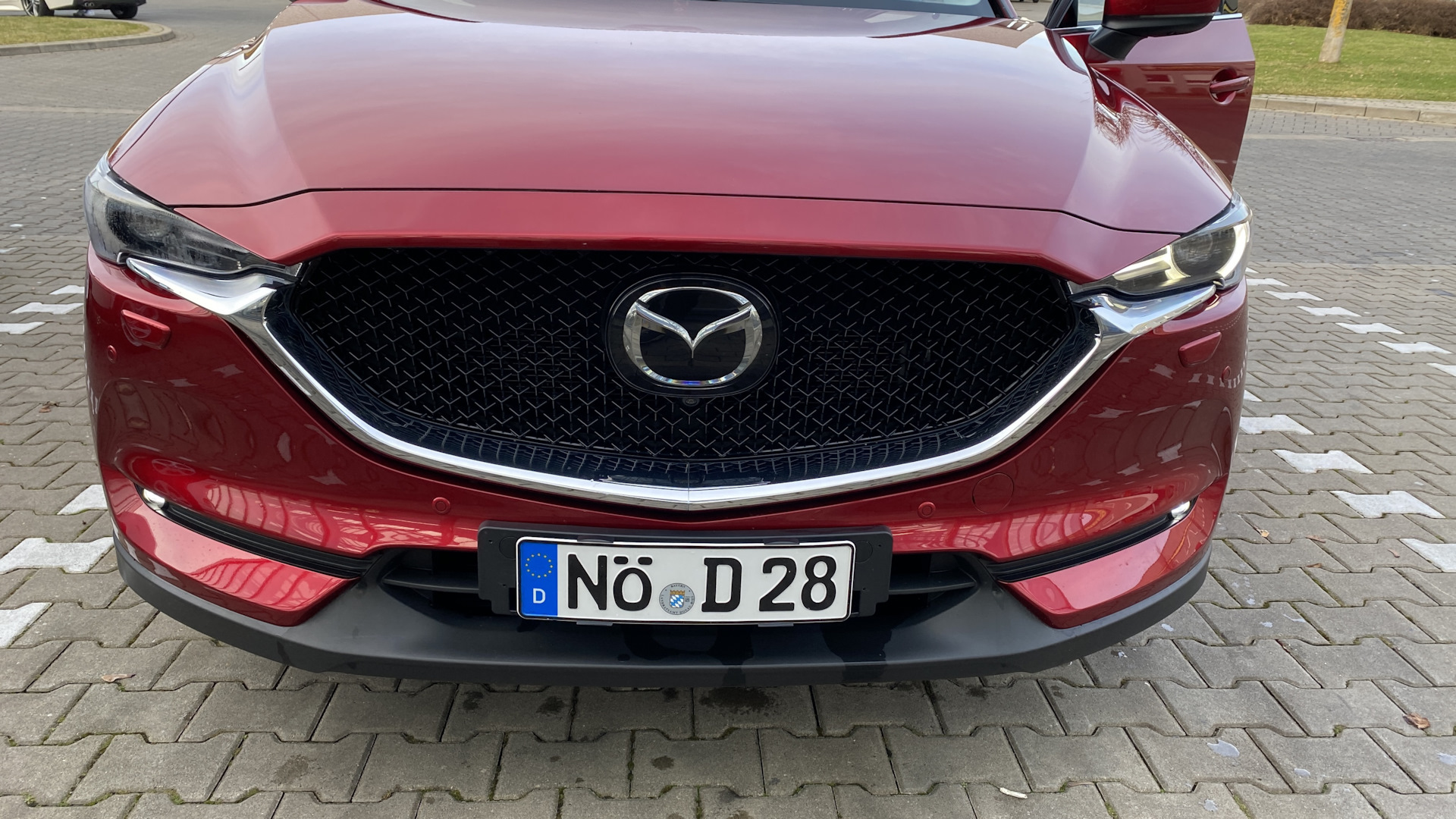 Фара Полностью мокрая и умер боковой габаритов) — Mazda CX-5 (2G), 2,5 л, 2018 года | визит на ...