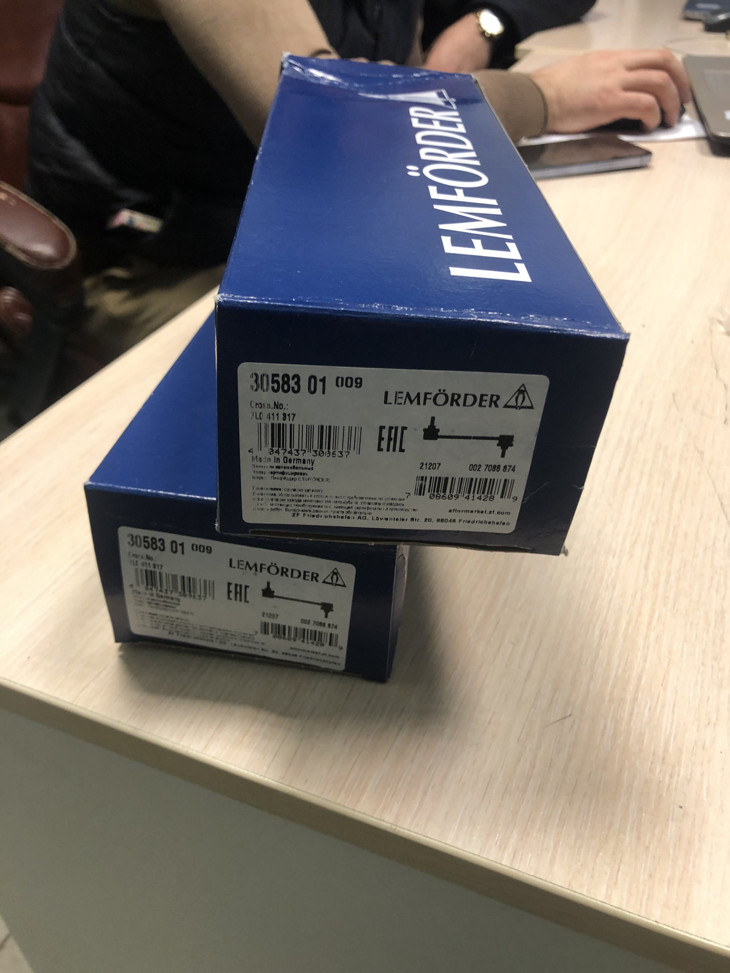 Сайлентблоки нижних рычагов — Volkswagen Touareg (1G), 4,2 л, 2004 года ...