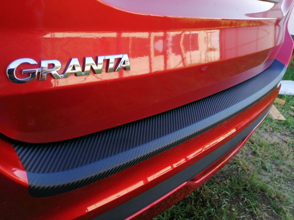 Наклейка на задний бампер — Lada Гранта Лифтбек (2G), 1,6 л, 2021 года ...