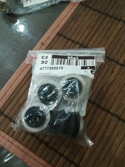 4777550010 ПЫЛЬНИК ВТУЛКИ НАПРАВЛЯЮЩЕЙ СУППОРТА ТОРМОЗНОГО ПЕРЕДНЕГО ...