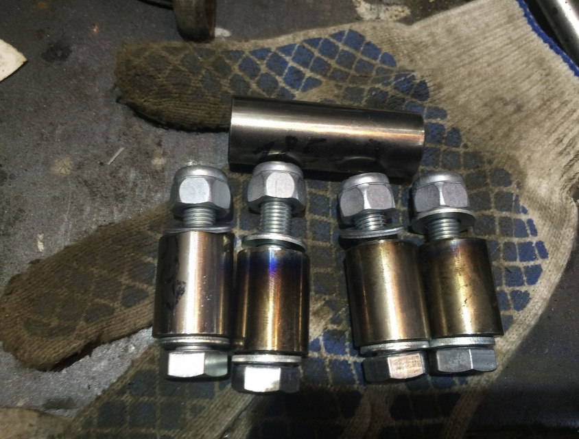 Демпферы — Ford Focus II Wagon, 2 л, 2006 года | аксессуары | DRIVE2