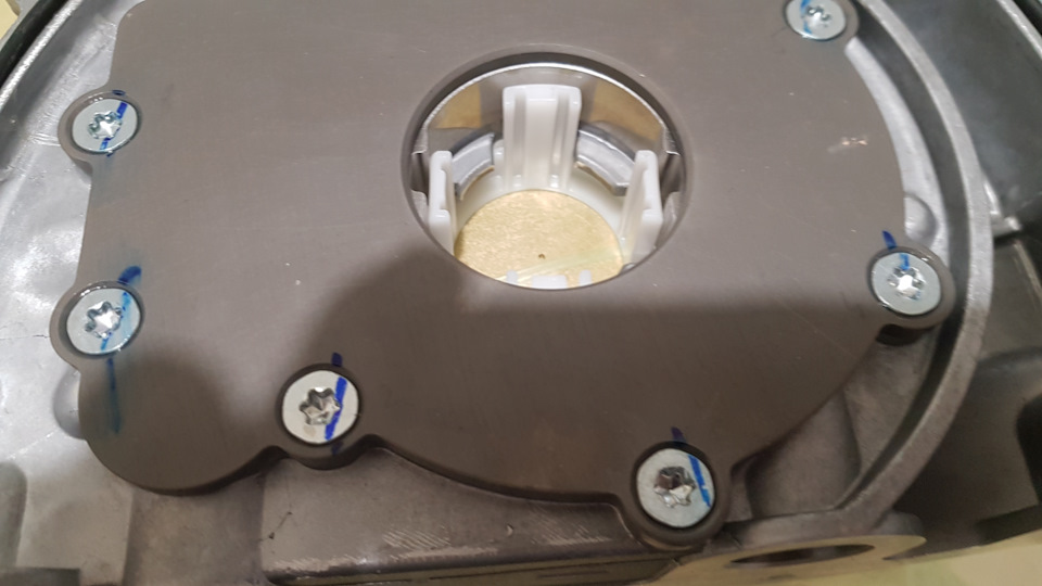 Замена масляного насоса и сопутствующее — Land Rover Discovery IV, 3 л ...