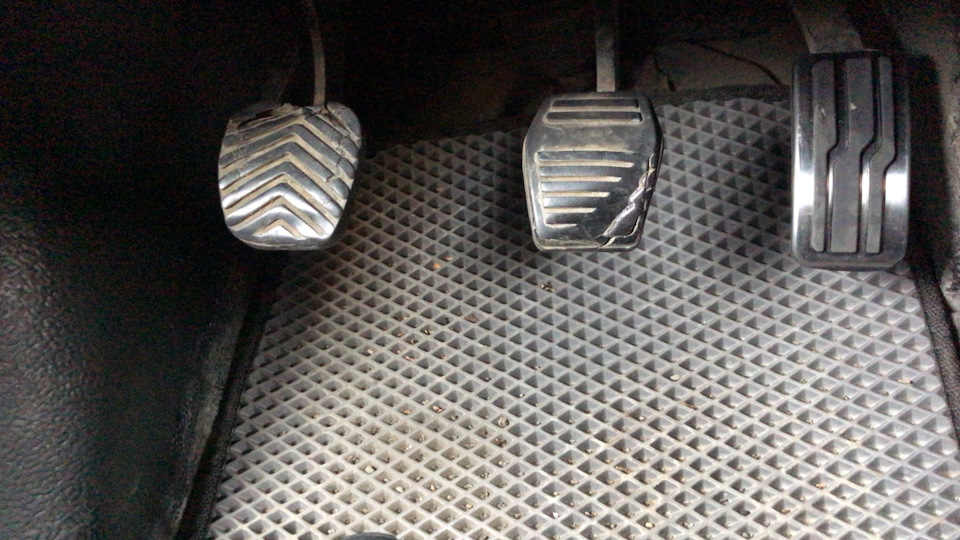 Шило в одном месте😂 — Ford Transit (7G), 2,4 л, 2010 года | стайлинг ...