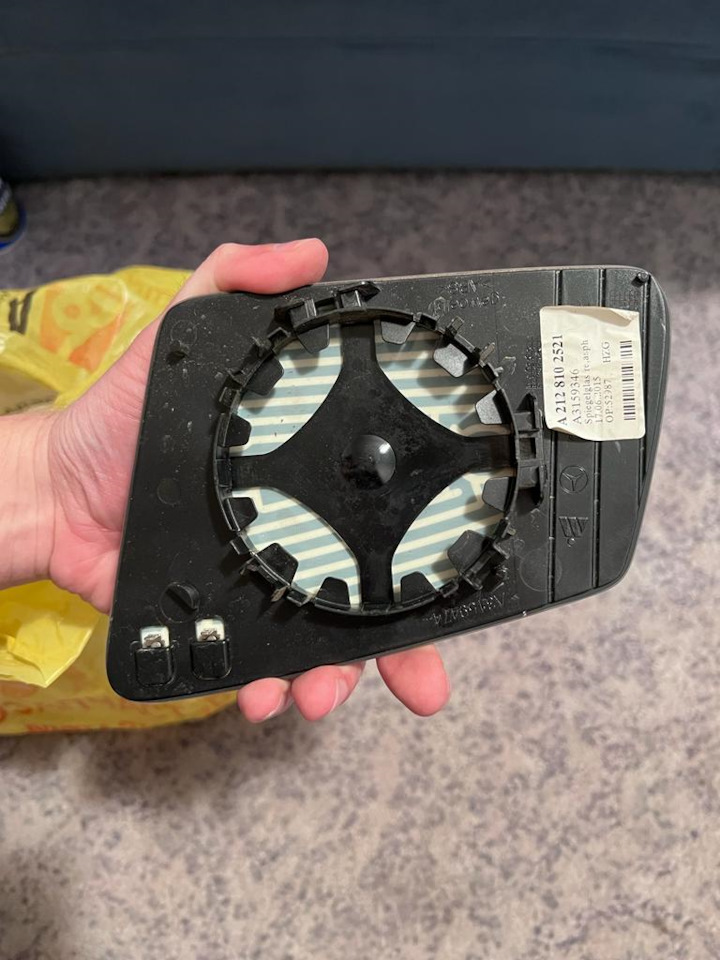 Зеркальный элемент правый на Mercedes-Benz C-Class (W204), Mercedes ...