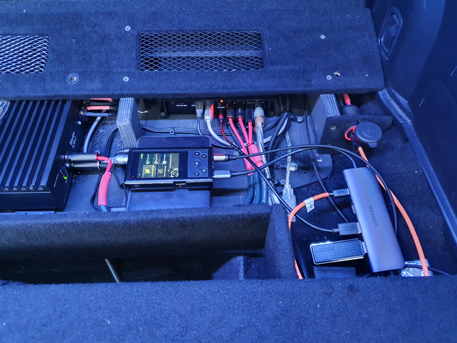 xDuoo x10t II, UGREEN USB hub (PD), Helix HEC HD-AUDIO USB-INTERFACE и ...