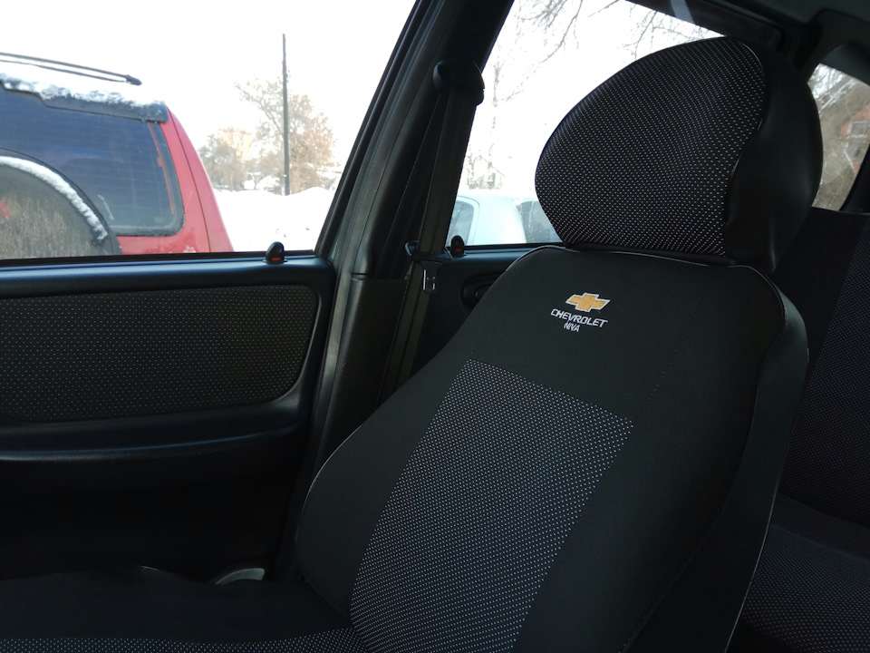 Чехольчики — Chevrolet Niva (1G), 1,7 л, 2008 года | аксессуары | DRIVE2