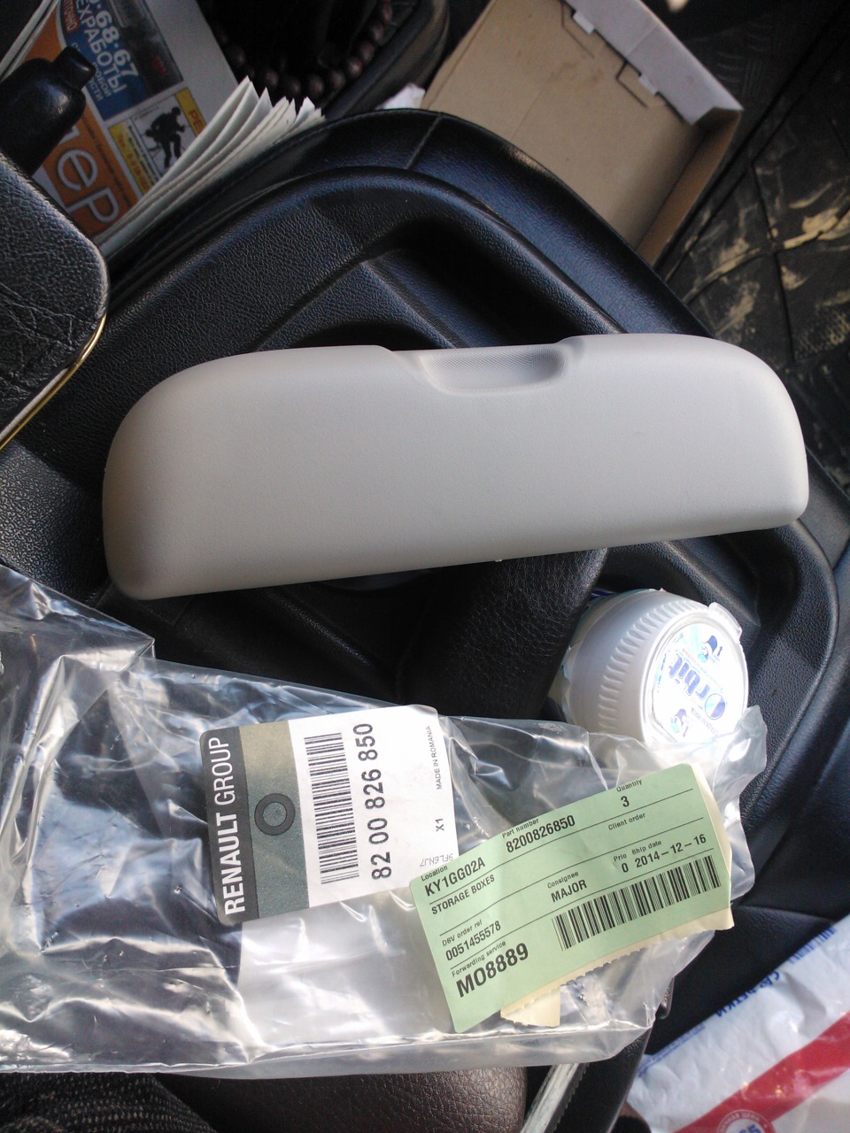 установка ящика для очков — Hyundai Starex (1G), 2,5 л, 2003 года ...