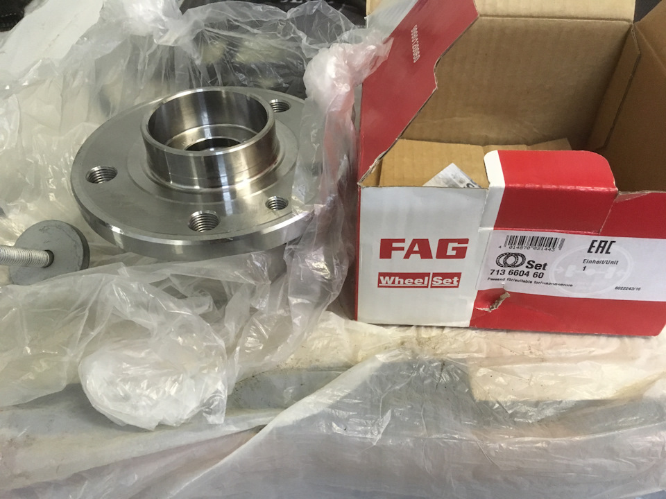 Замена передней ступицы. — Volvo XC70 III, 2,4 л, 2008 года | визит на ...