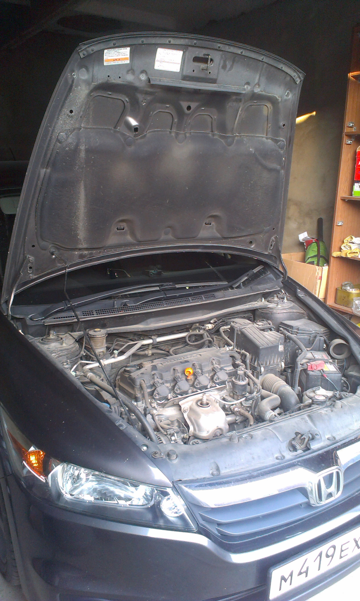 капот, ты куда? — Honda Stream (RN6-9), 1,8 л, 2007 года | наблюдение | DRIVE2