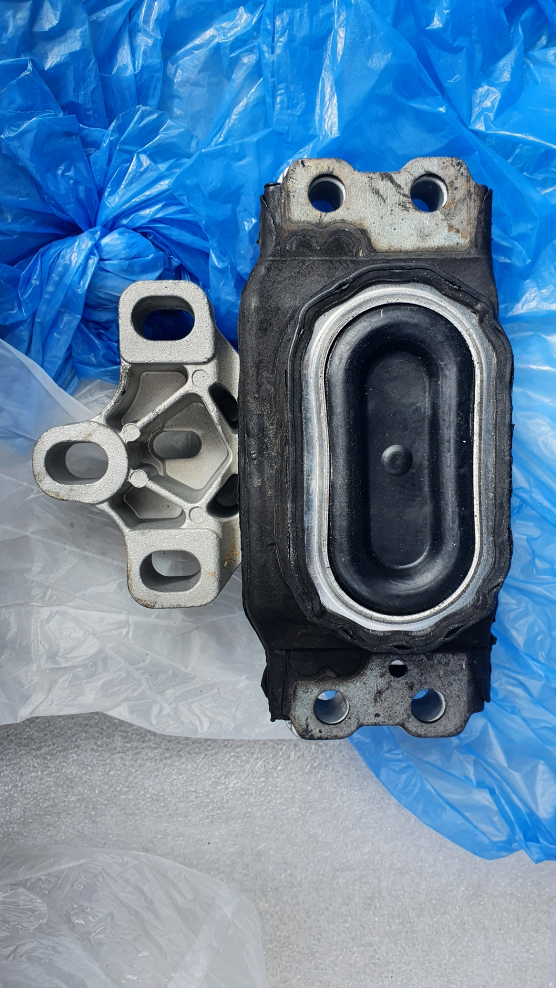 Гидроопора КПП — Skoda Octavia RS A5 Mk2, 2 л, 2006 года | запчасти ...