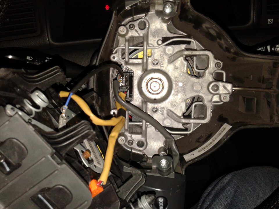 мультируль установлен — Toyota Corolla (120), 1,6 л, 2006 года ...