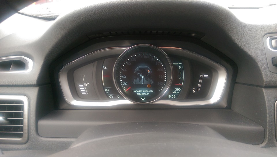 Bug в Volvo — Volvo XC70 III, 2,4 л, 2014 года | наблюдение | DRIVE2